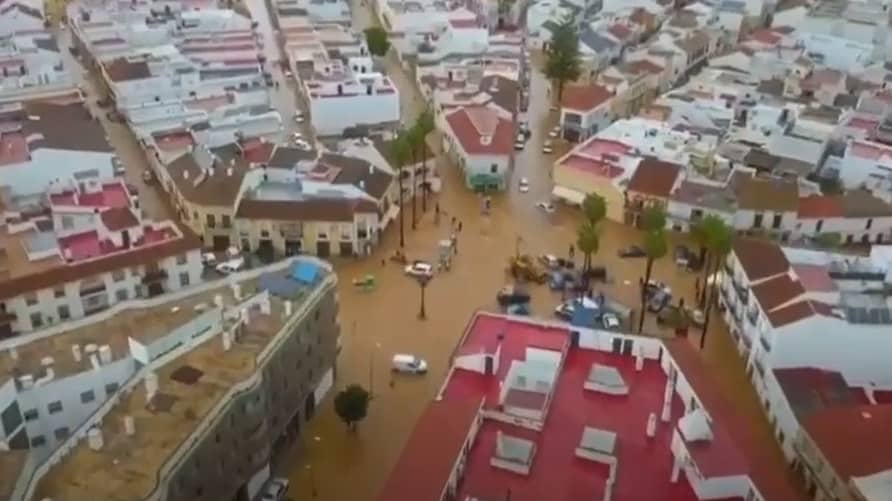 Los fenómenos meteorológicos extremos azotan Huelva. // Extreme weather ...